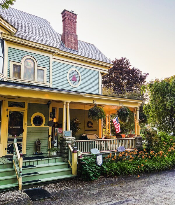 Bentley House Bed And Breakfast - Hampton, NY