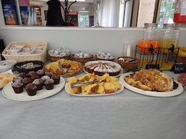 Pequeno-almoço continental diário incluído 