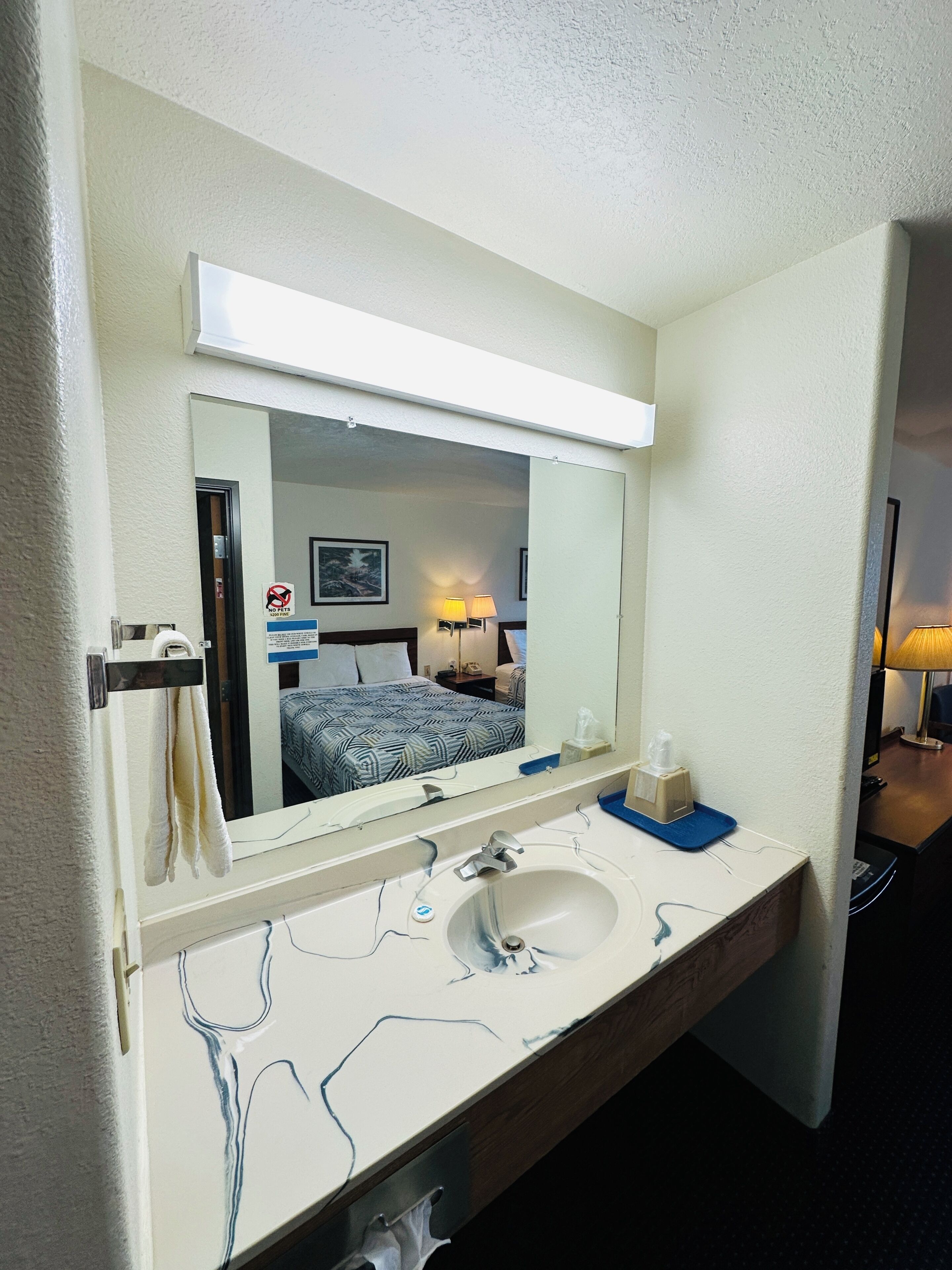 Secretária, ferro/tábua de engomar, Wi-fi grátis 