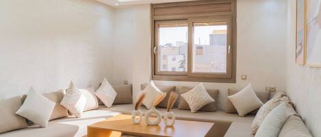 Apartamento Superior, Vista para a cidade | Casa de banho | Toalhas fornecidas