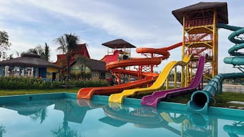 Casa Deluxe, varanda, vista para a piscina | Piscina