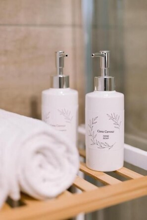 Quarto Duplo Standard | Comodidades da casa de banho