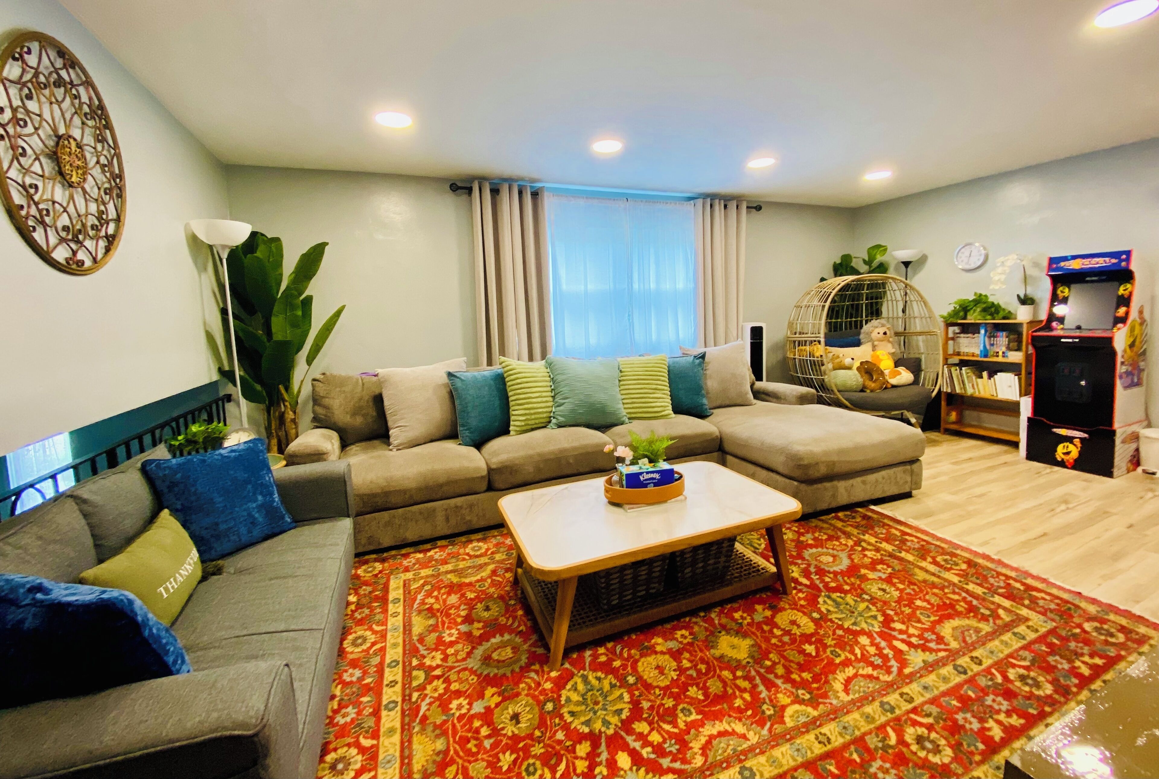 Your Sweet Home In Pitt With King Beds And Free Parking Near City - Pittsburgh, PA