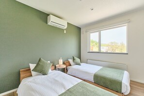 Villa Familiar, vista para a montanha | Edredões de penas, Wi-fi grátis, roupa de cama fornecida 
