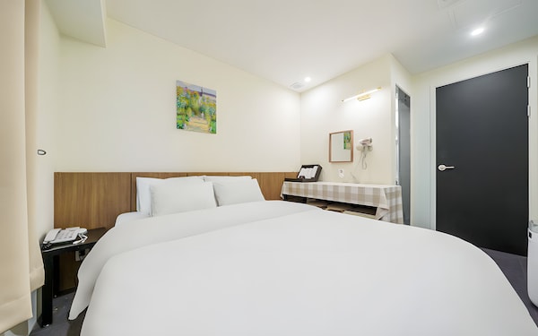 Hotel Azure - 송도동