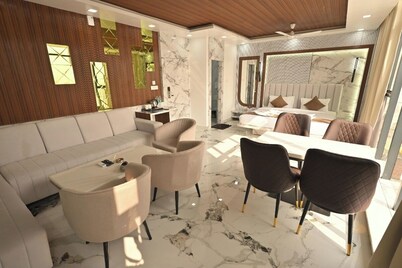 Hotel Sai Leela Inn- Ranchi Railway St.
