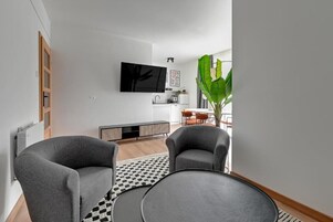 Apartamento | Sala de estar | TV de ecrã plano 