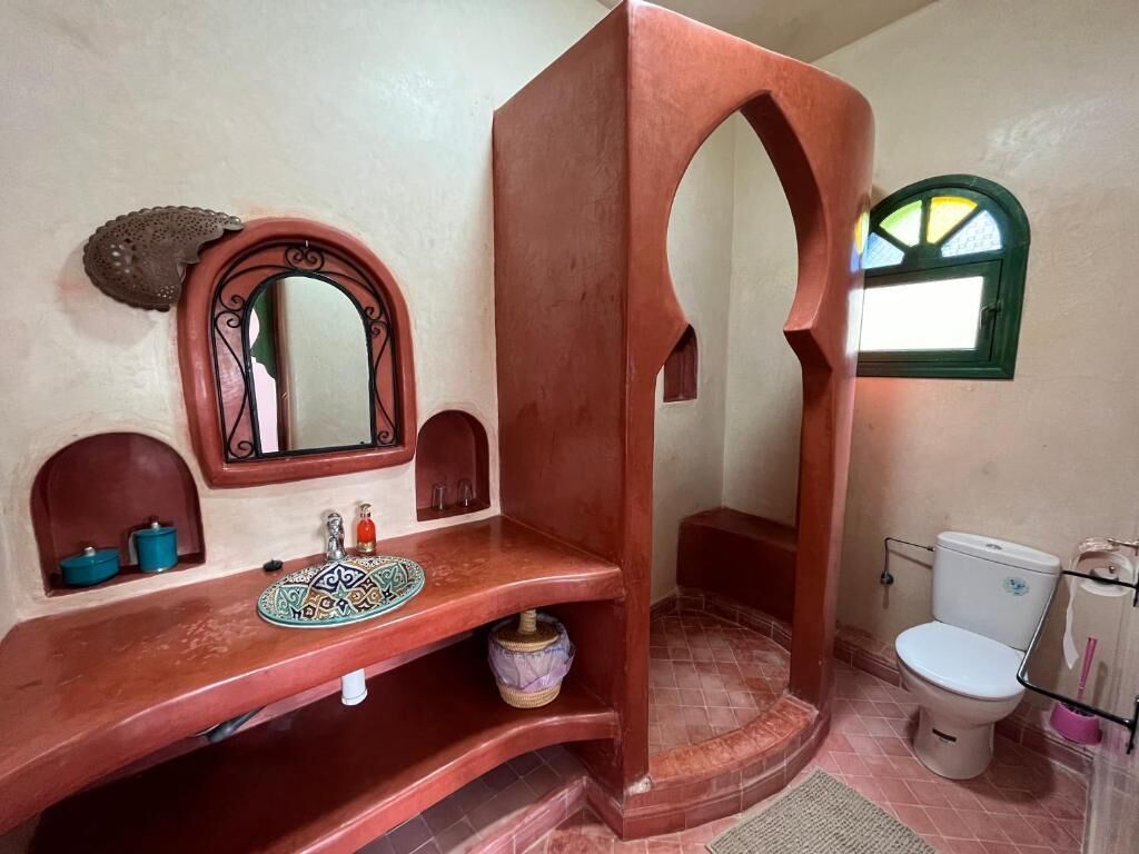 Quarto Twin Comfort, varanda, vista para o jardim | Casa de banho