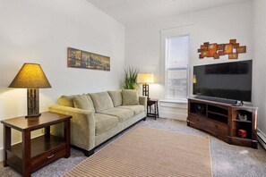 Casa, 2 quartos | Sala de estar