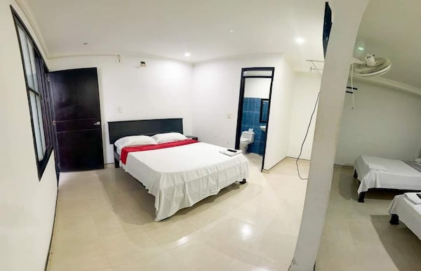 Hotel Yakuana - Puerto López
