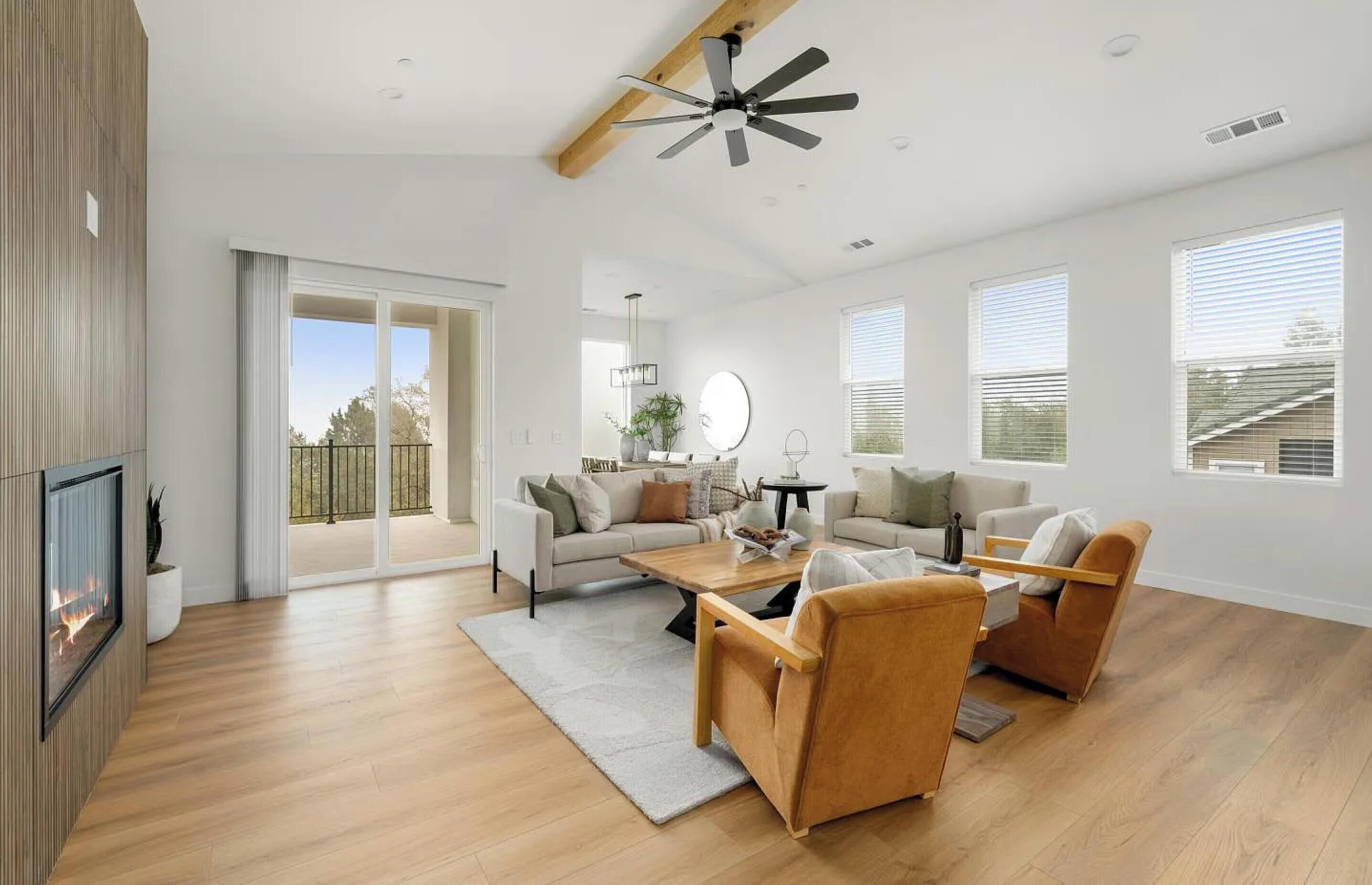 Fabulous, Brand New 3-bedrm House With Views, High-speed Internet, Ac In Auburn. - Auburn, CA