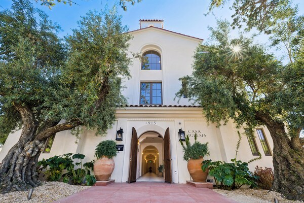 Casa Iglesia - Santa Barbara, CA