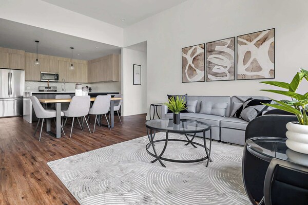 Upstay: Modern & Pet-friendly 2br Home Near Soco - Buda, TX