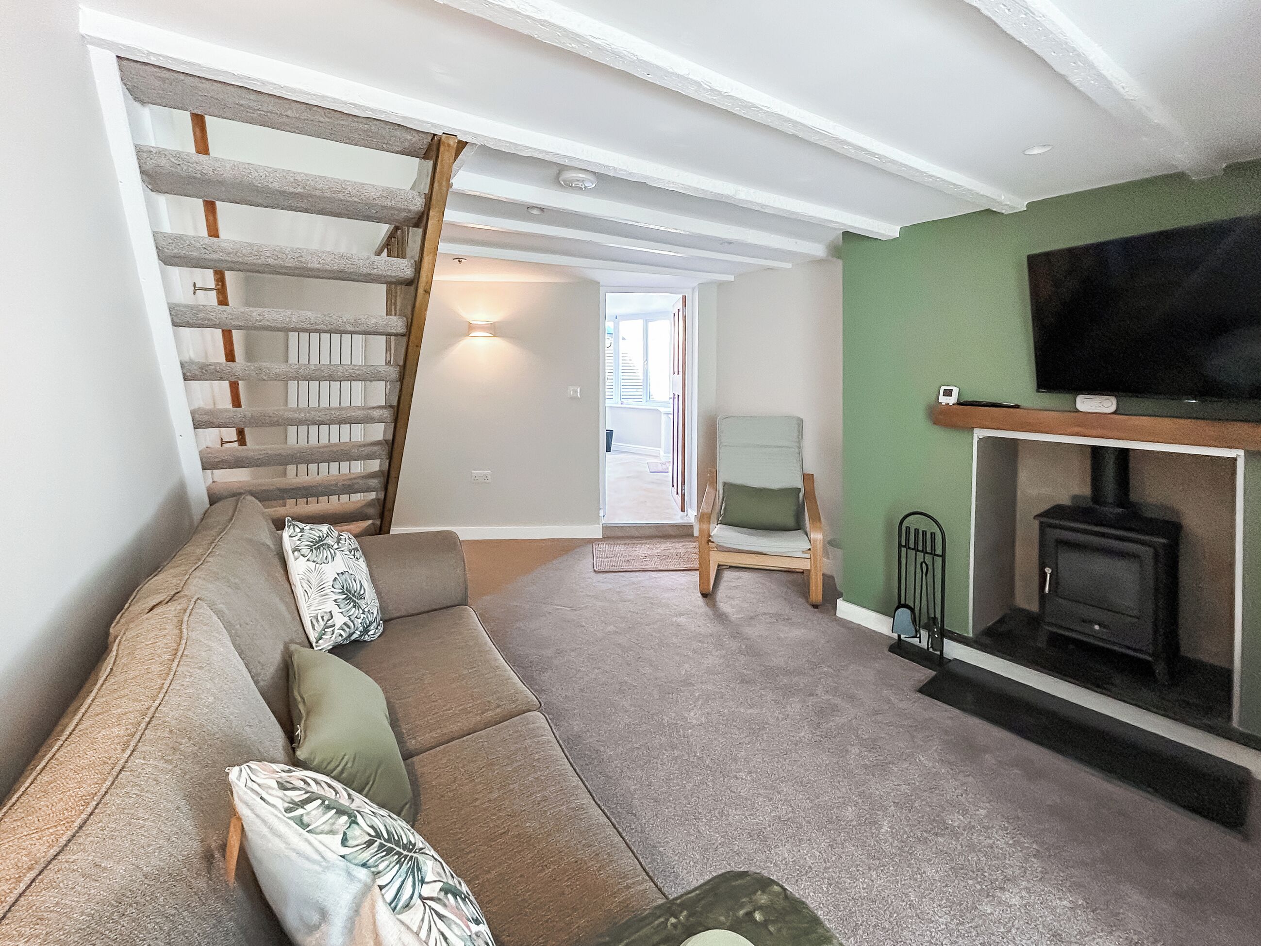 2 Bedroom Accommodation In Church Hill, Laxey - Isle of Man
