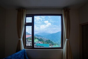 Quarto superior, vista para a colina | Parte interna