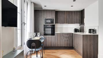 Estúdio | Cozinha privada | Um frigorífico/congelador grande, um micro-ondas, um forno
