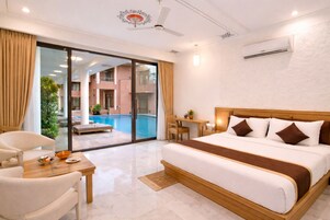 Quarto Duplo Deluxe, vista para a piscina | Vista do quarto