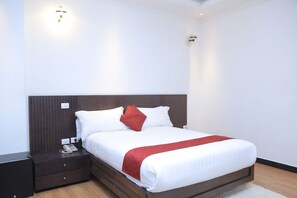 Quarto casal, sacada, vista para a cidade | Wi-Fi de cortesia