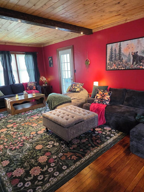 New! Hot Tub, Sauna, Arcade, Cozy Cottage - Walk To Everything! Great Location! - Hawks Nest State Park, Ansted