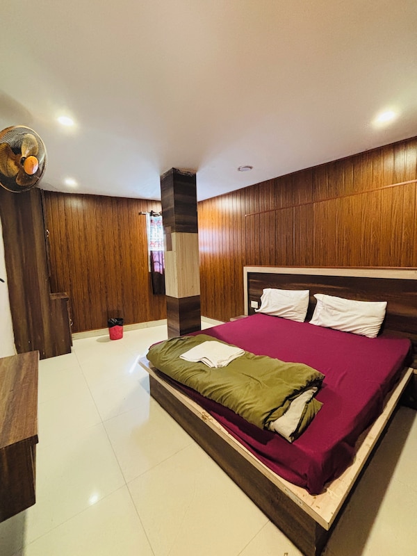 Hotel Tuk Tuk Palace - Jharkhand