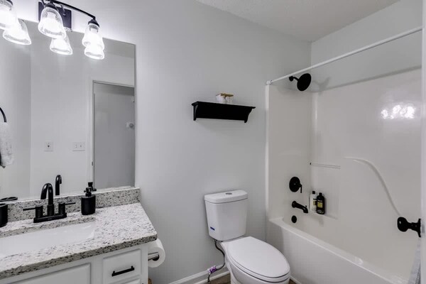 Tranquil Hideaway Home - Pet-friendly - Villa Rica, GA