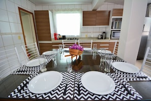 Villa | Restaurantes