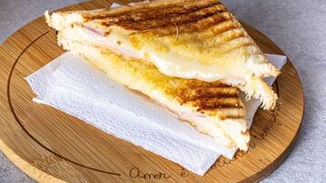 Suíte básica | Alimentação e bebidas