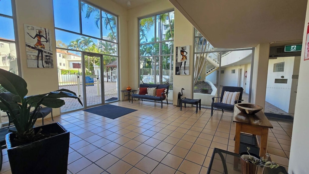Comfy 1br + Free Parking | Stroll To Parklands - Gold Coast
