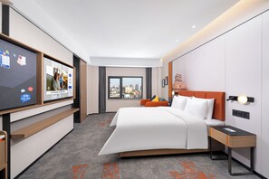 Quarto Duplo de Luxo, não fumadores, Vista para a cidade | Secretária, secretária adequada para computadores portáteis 