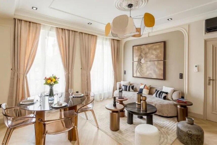 Designer Two-bedroom Suite With Haussmann Charm In Marais - Le Bourget