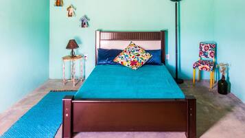 Quarto casal básico, varanda