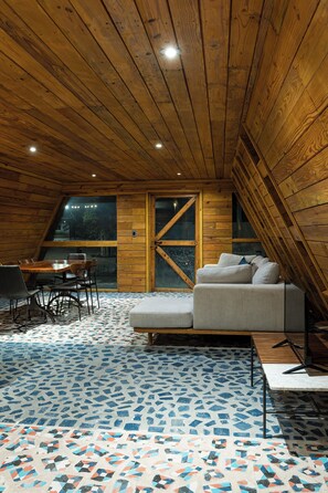 Cabana de Madeira Comfort, vista para o jardim | Interior