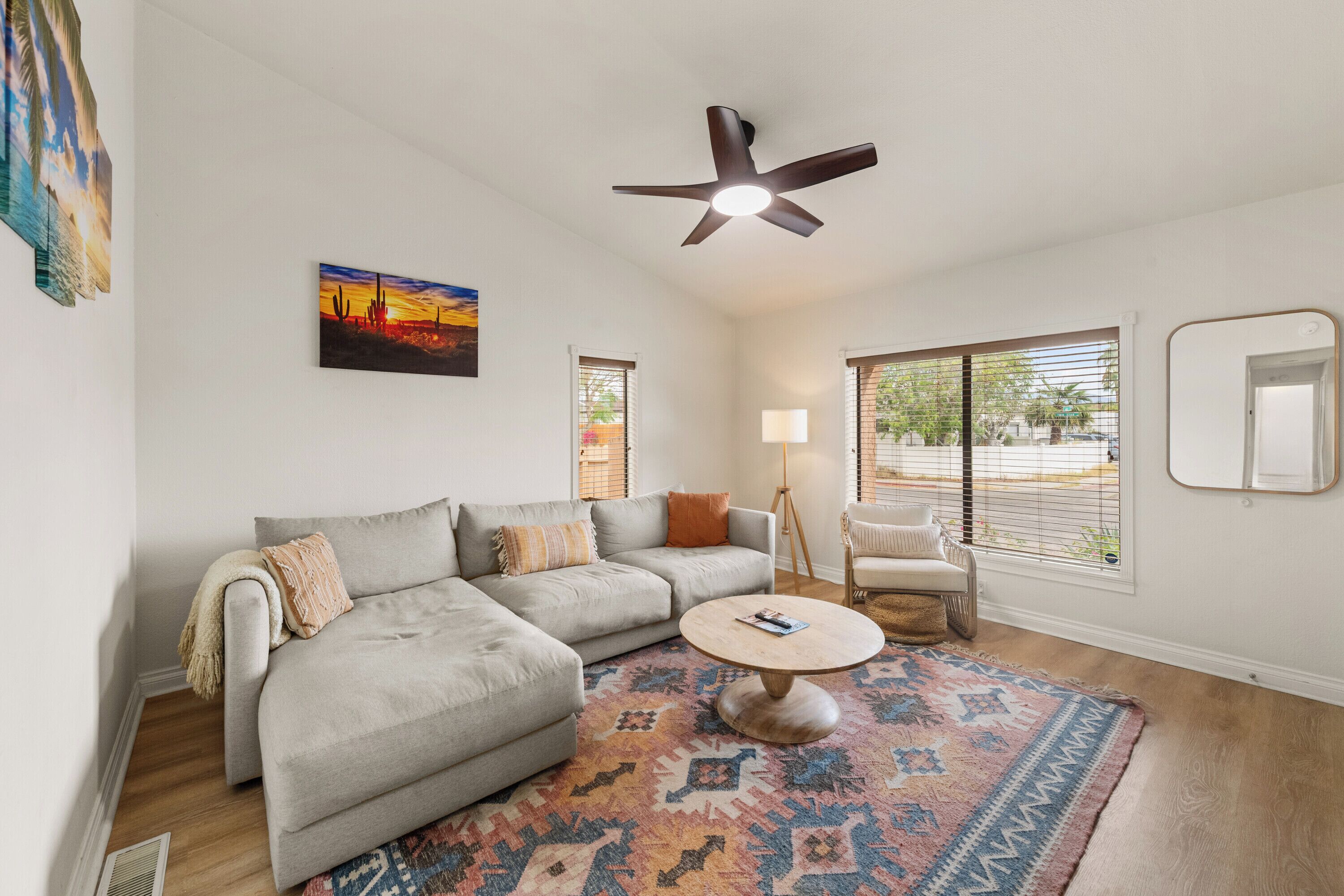 Saltwater Pool, Spa, And Mountain Views In Palm Springs - Palm Springs, CA
