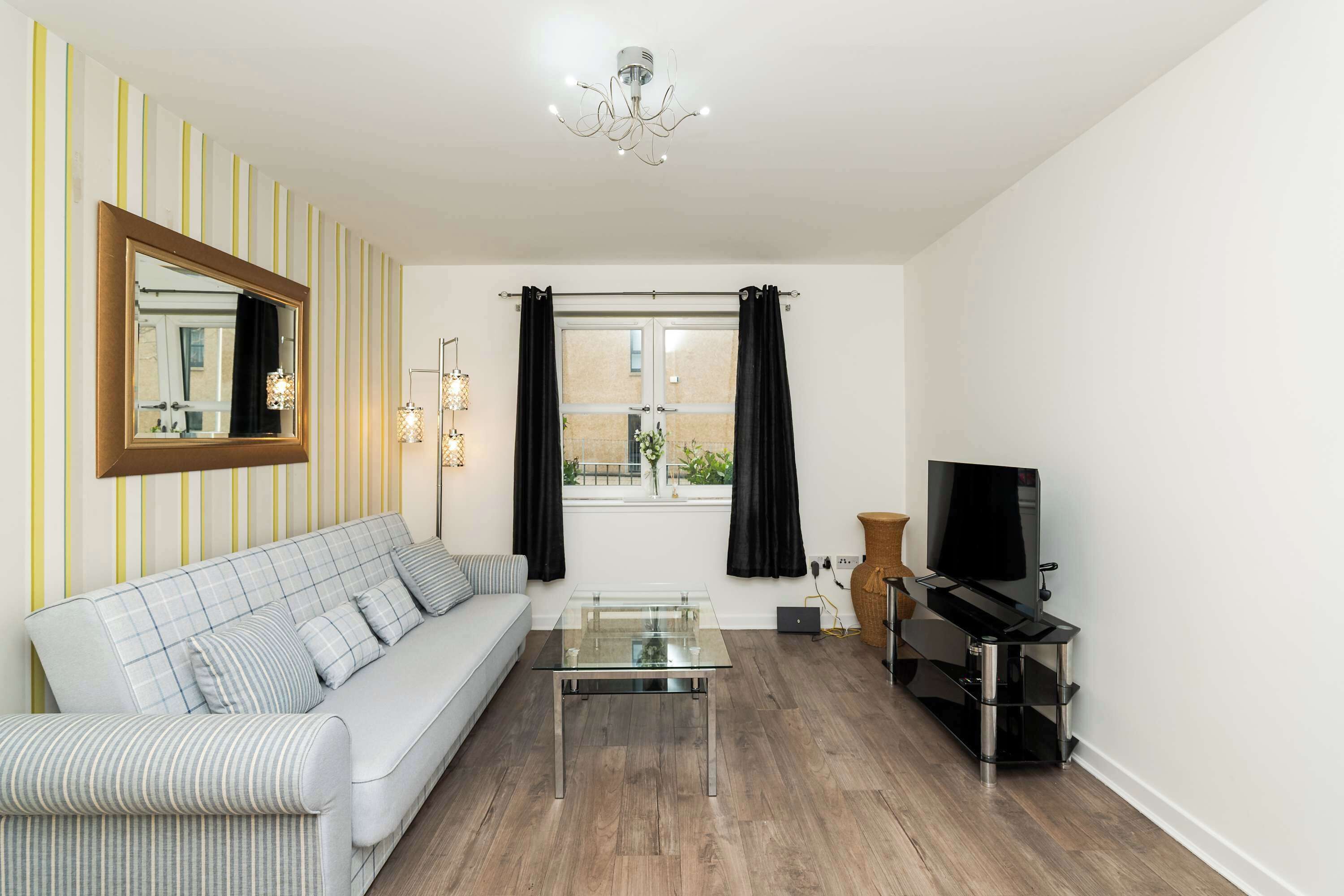 Aberdeen Spacious House - 3 Beds - Sleeps 5 With Free Parking And Fast Wi-fi - Aberdeen