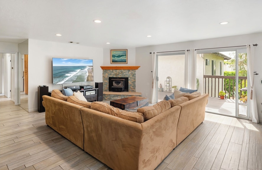 8 Min Walk To Beach 3br Lush Encinitas Retreat With Spa - Carlsbad, CA