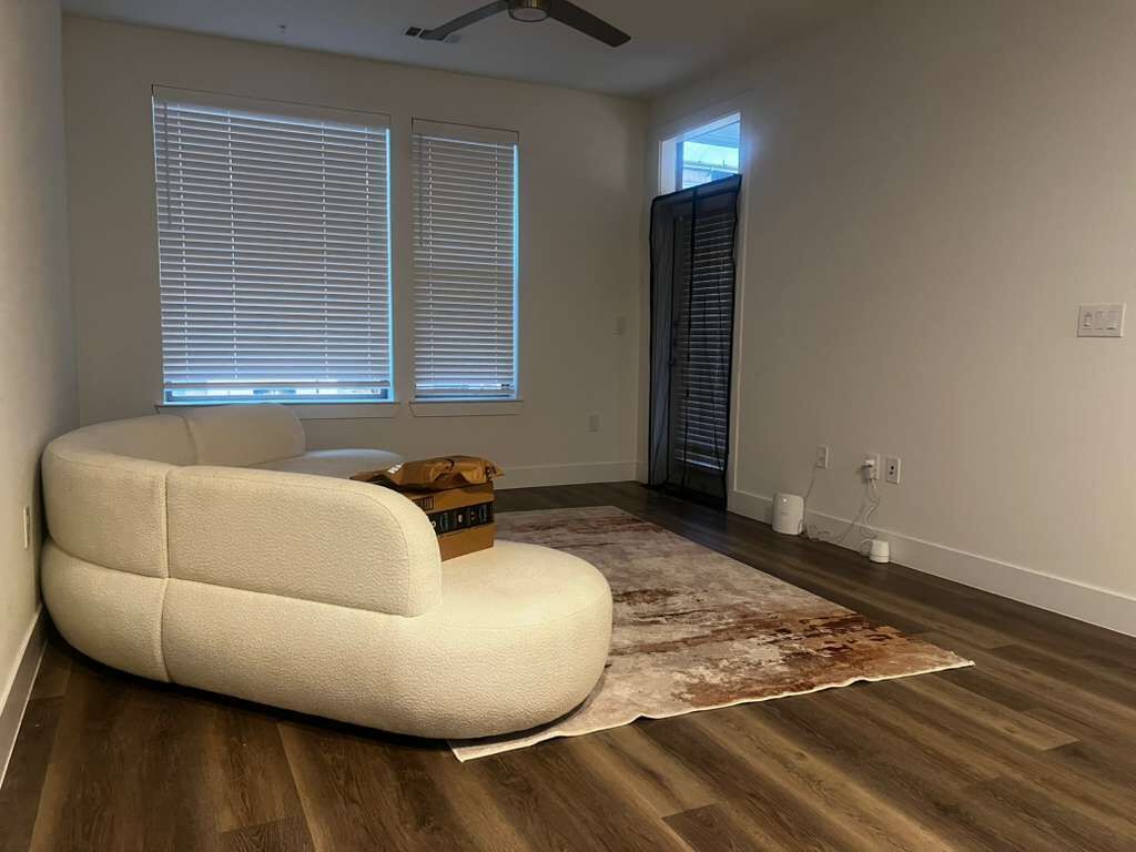 Cozy 1-bedroom Apartment With Ac In Perfect Carrollton - Carrollton, TX