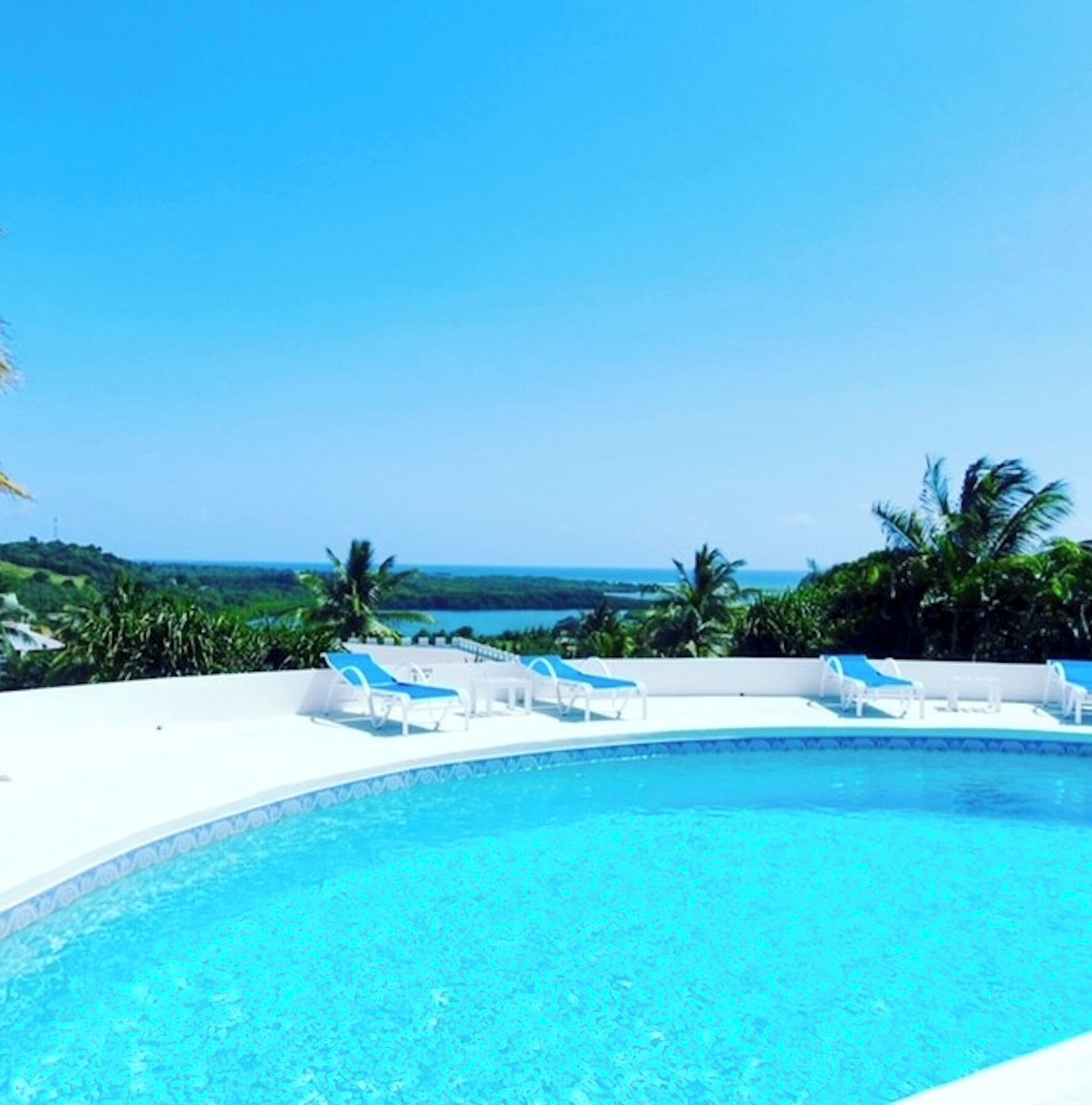 Vila, 2 quartos, vista para o jardim | Piscina | Piscina externa