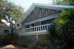 Suite Deluxe, vista para a piscina | Exterior
