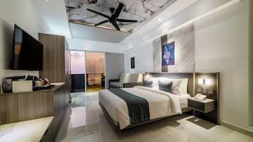 Junior Suite with Balcony & Sea View - Free Return Airport Transfer