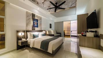 Junior Suite with Balcony & Sea View - Free Return Airport Transfer