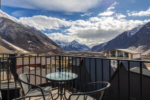 Quarto Twin, lanai (alpendre havaiano), vista para a montanha | Terraço/pátio interior