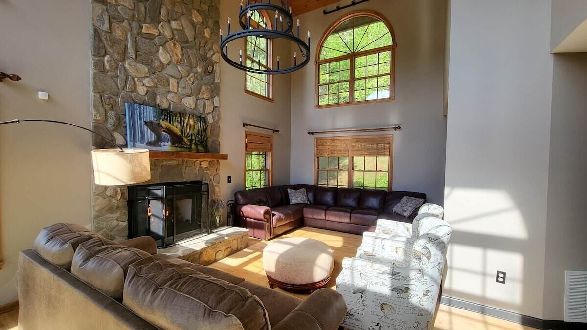 Nc Hillside Estate Peaceful Escape With Panoramic Views - Franklin, NC