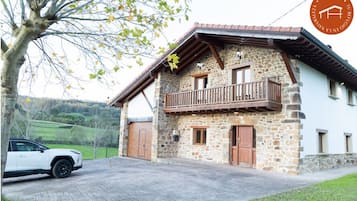 Casa, vista para o jardim | Exterior