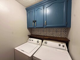 Casa, várias camas, pátio (Cozy Cove Escape) | Lavandaria