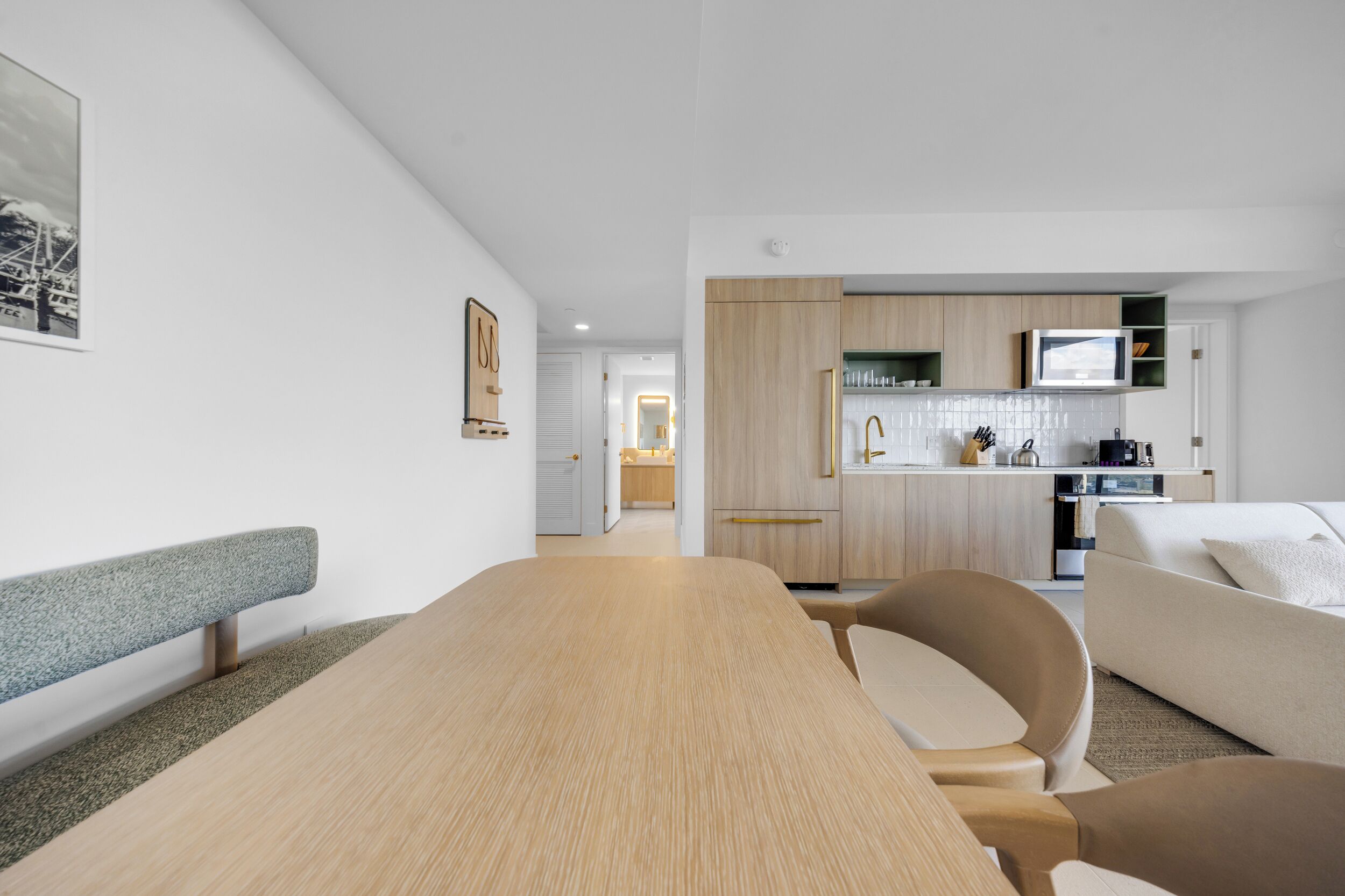 Condo, sacada, vista para a cidade | Opções para refeição