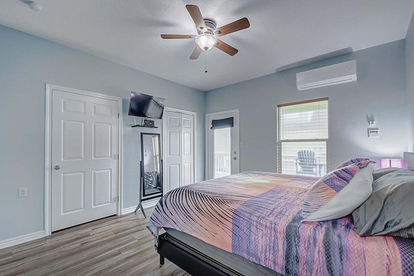 A Son Of A Sol 3 Bedroom Home - Crystal Beach, Texas