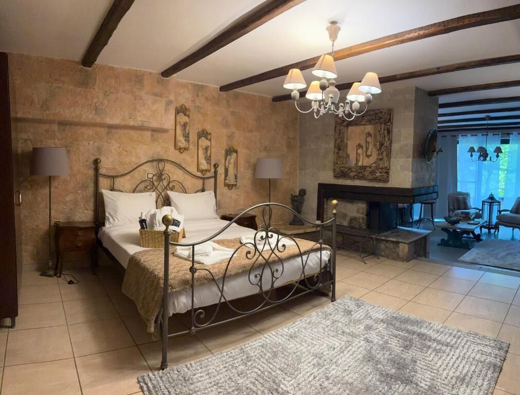 Signature Suite | Cofres nos quartos, cortinas blackout, quartos à prova de som