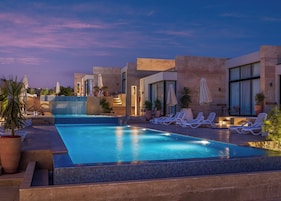 3 piscinas externas