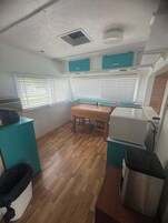 Quarto Duplo Deluxe, 1 quarto | Sala de estar