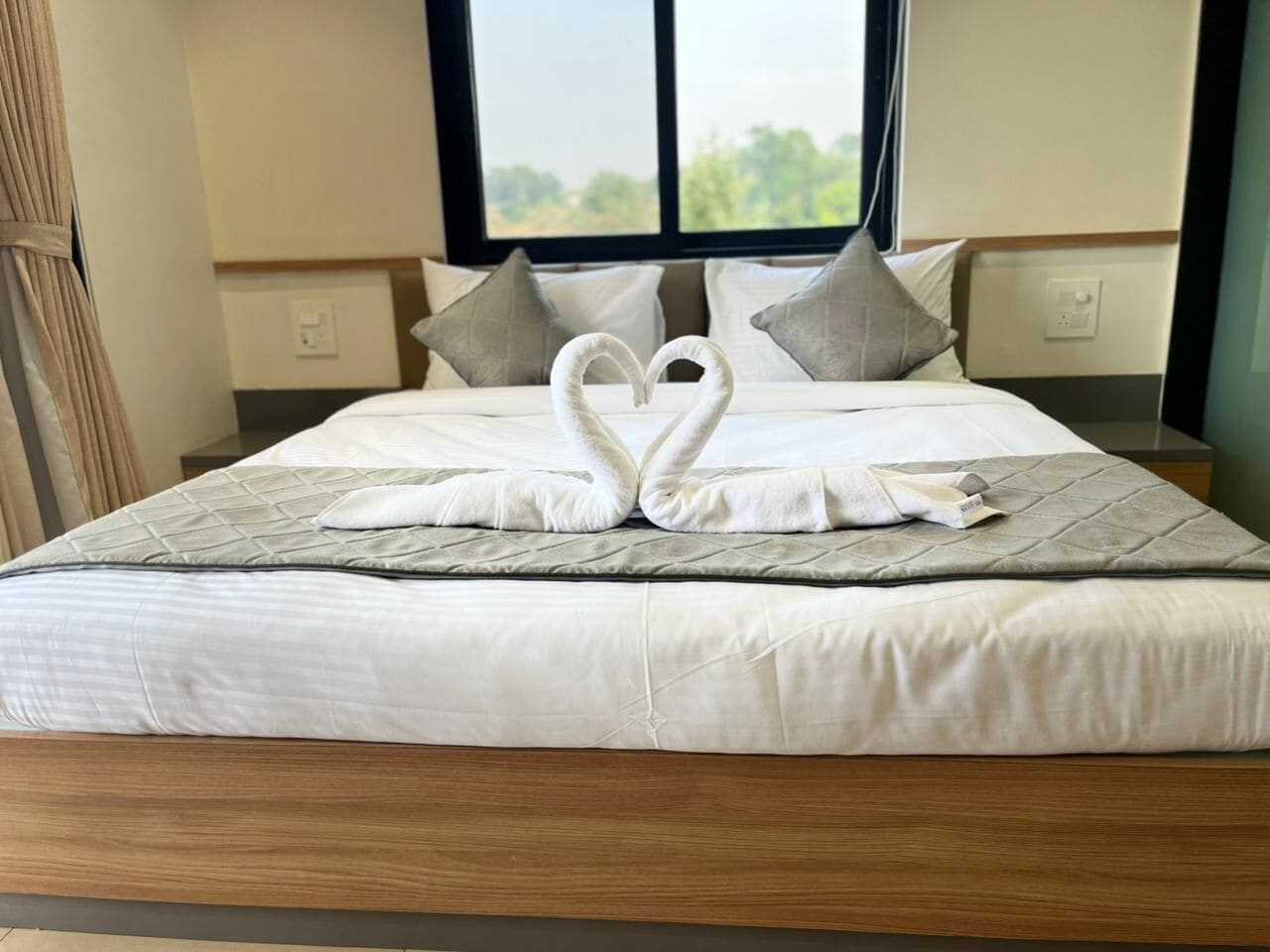 Quarto Clássico com Cama de Casal, varanda, vista para o vale | Cortinas/cortinados opacos, ferro/tábua de engomar, Wi-fi grátis 